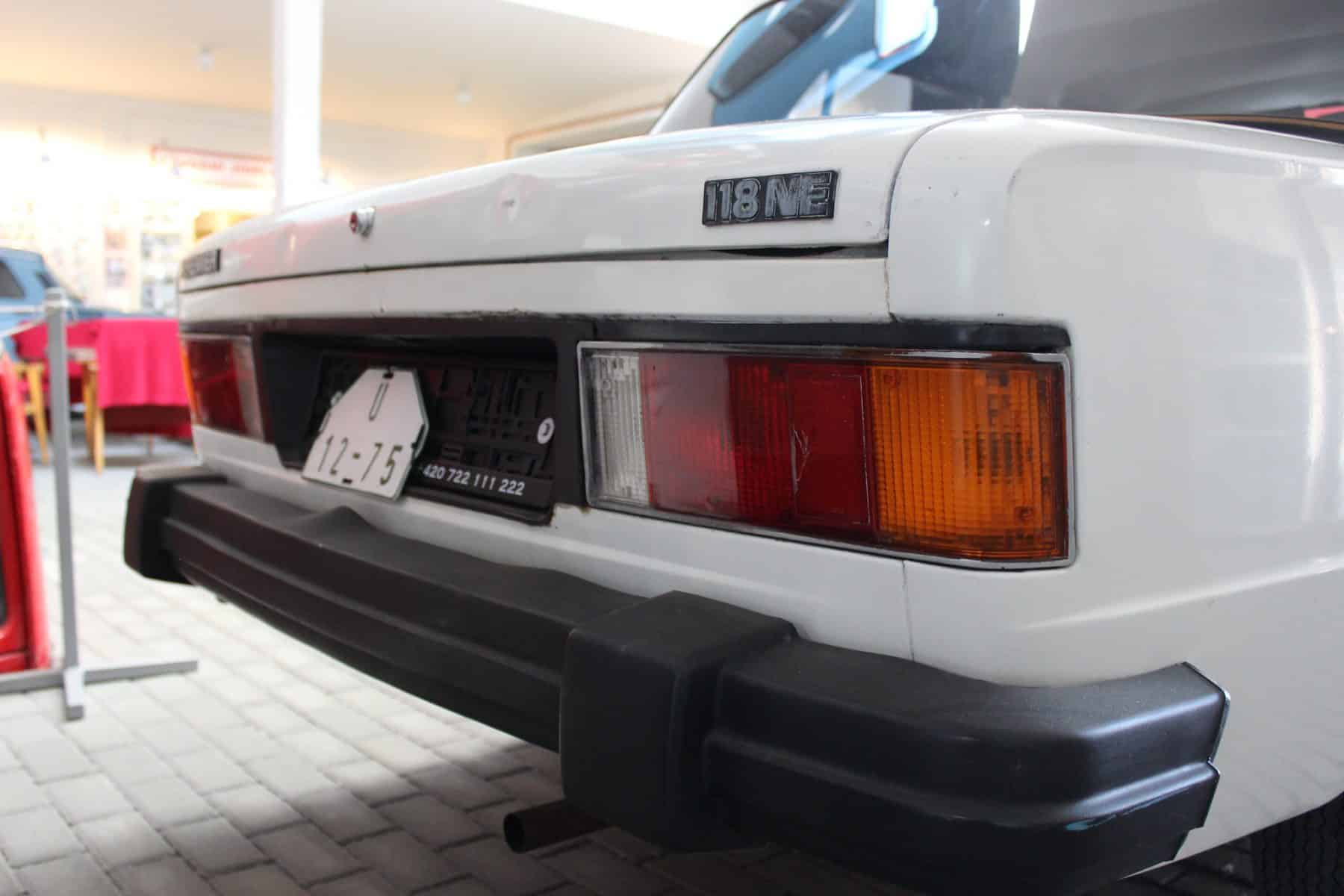 Ever heard of the Fiat 124s Indian brother? Here we have the Premier ...